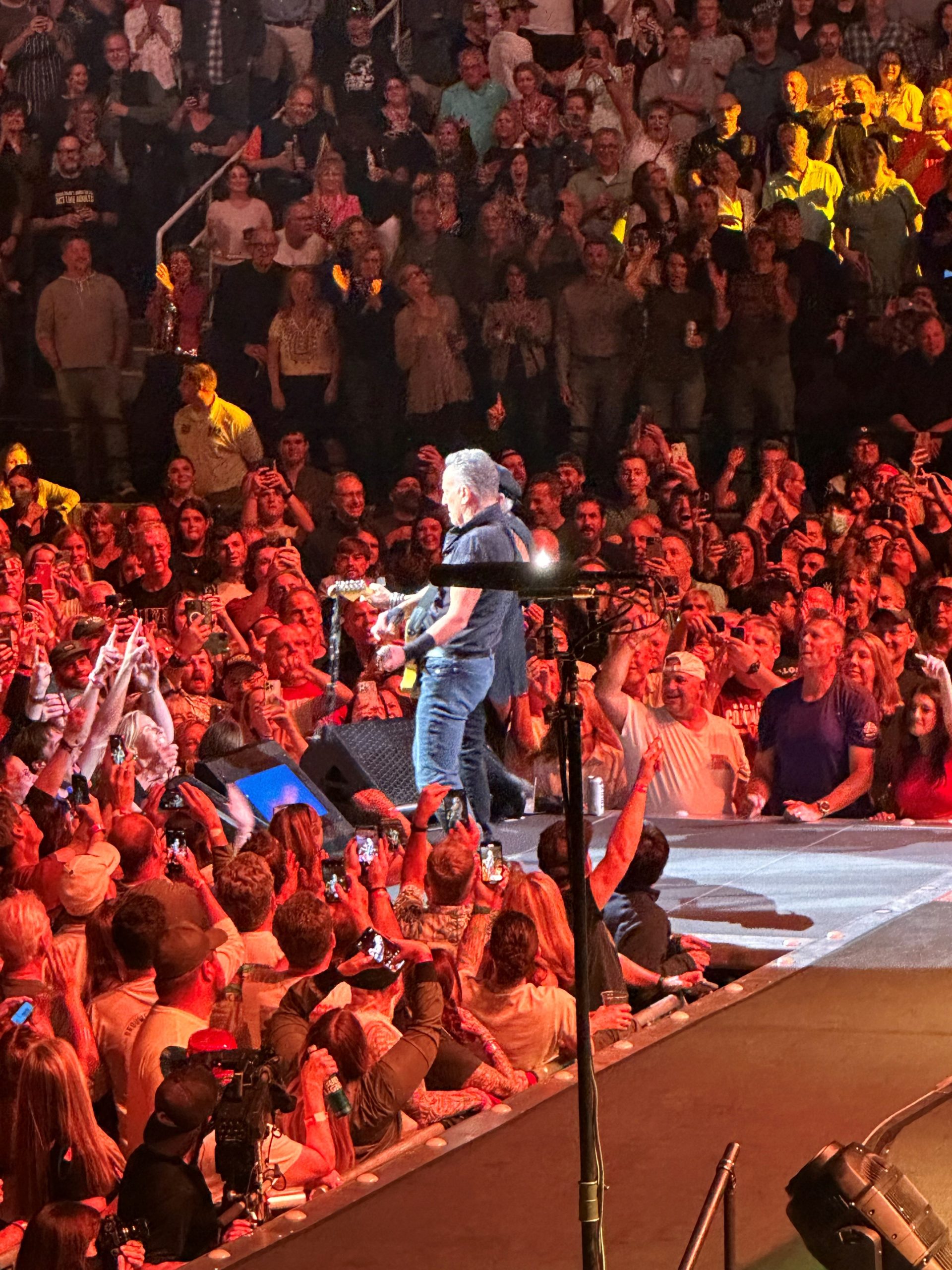 Bruce Springsteen: 5 Lessons to Boost Your Leadership Skills